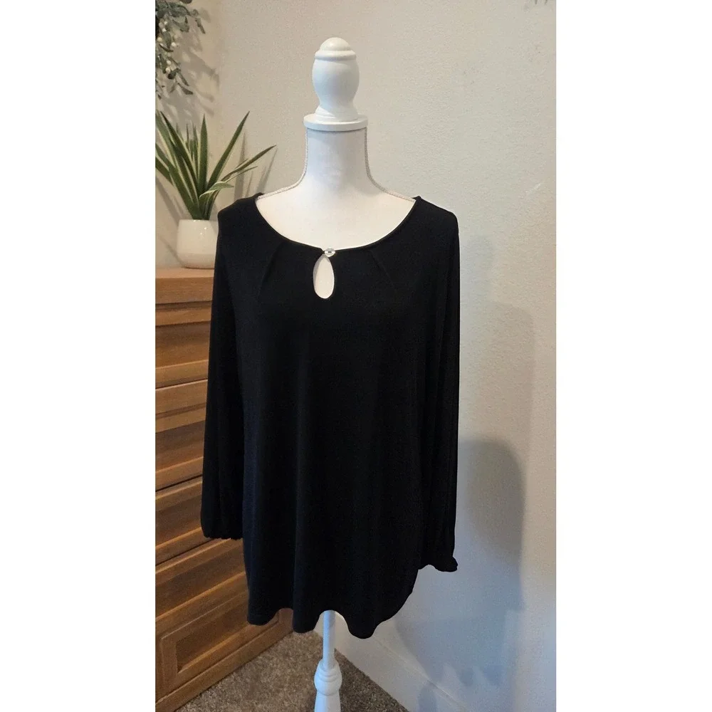 Chico's | Tops | Chicos Travelers Keyhole Blouse Pleated Long Sleeve ...